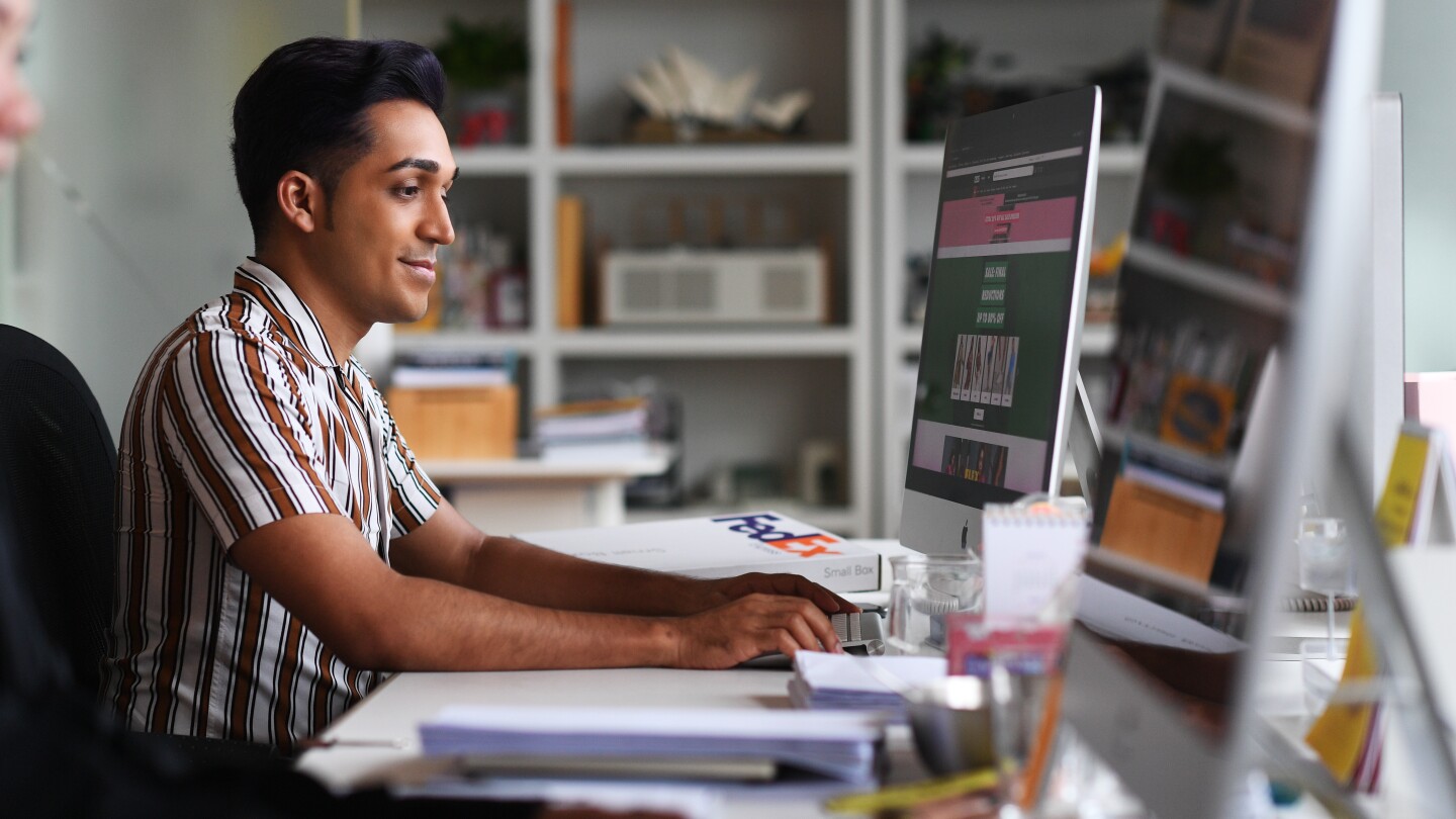 FedEx Express Teams Up With Leading E-commerce Platforms To Empower ...