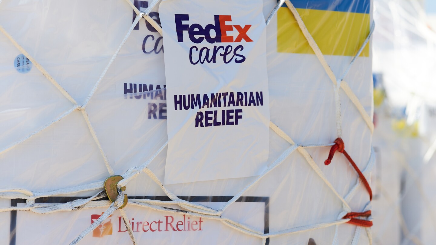 FedEx and Direct Relief partner to deliver critical medical aid for ...