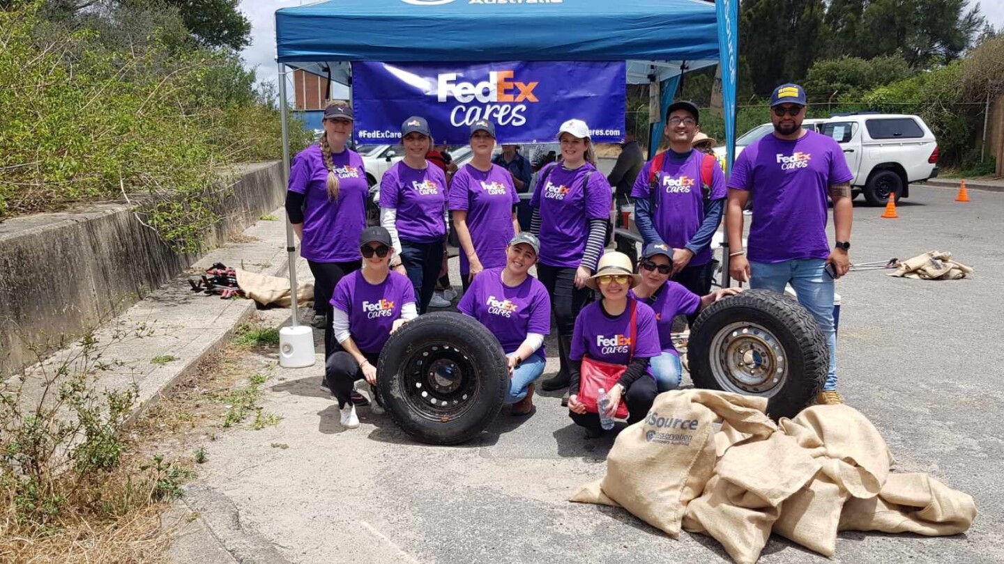 FedEx Employees Come Together to Support Local Communities