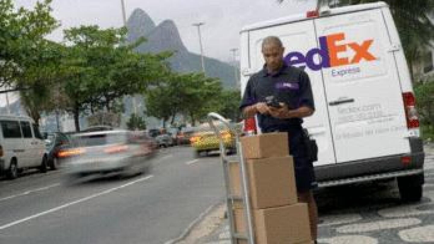 FedEx Express Y COMCE CAPACITAN A LOS PEQUEÑOS Y MEDIANOS