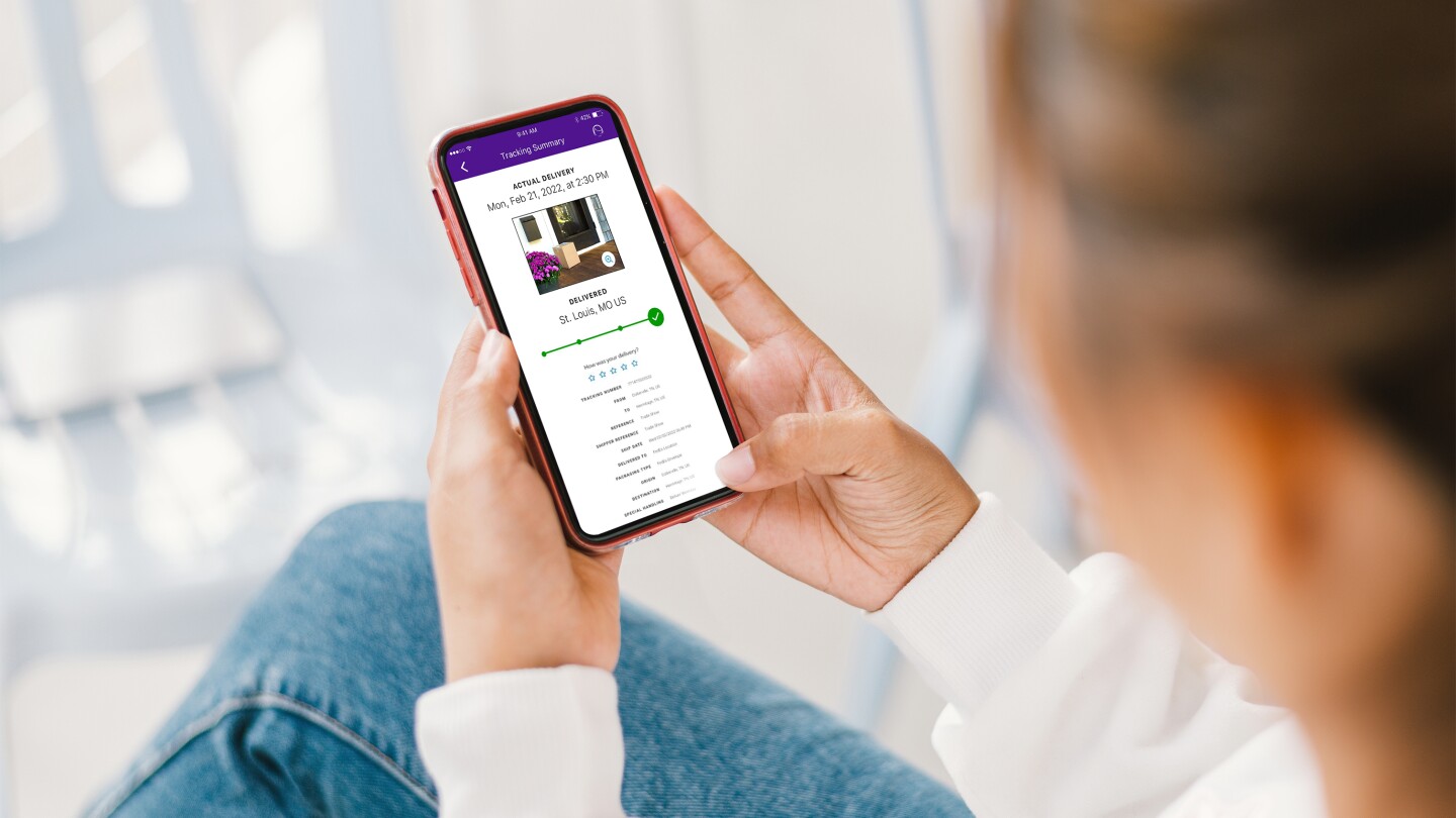 FedEx Preps for Busy Holiday Shipping Season with Picture Proof of Delivery