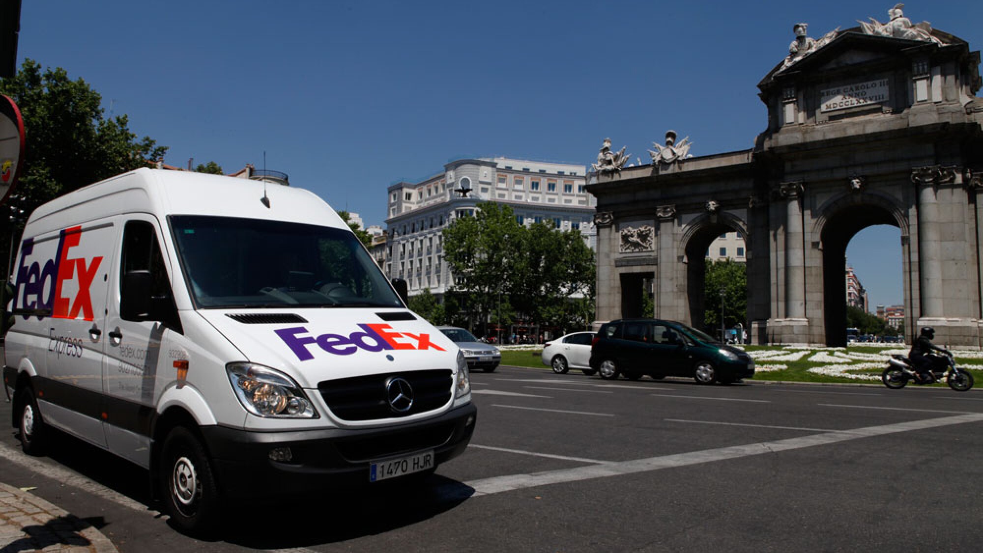 FedEx refuerza su presencia en España