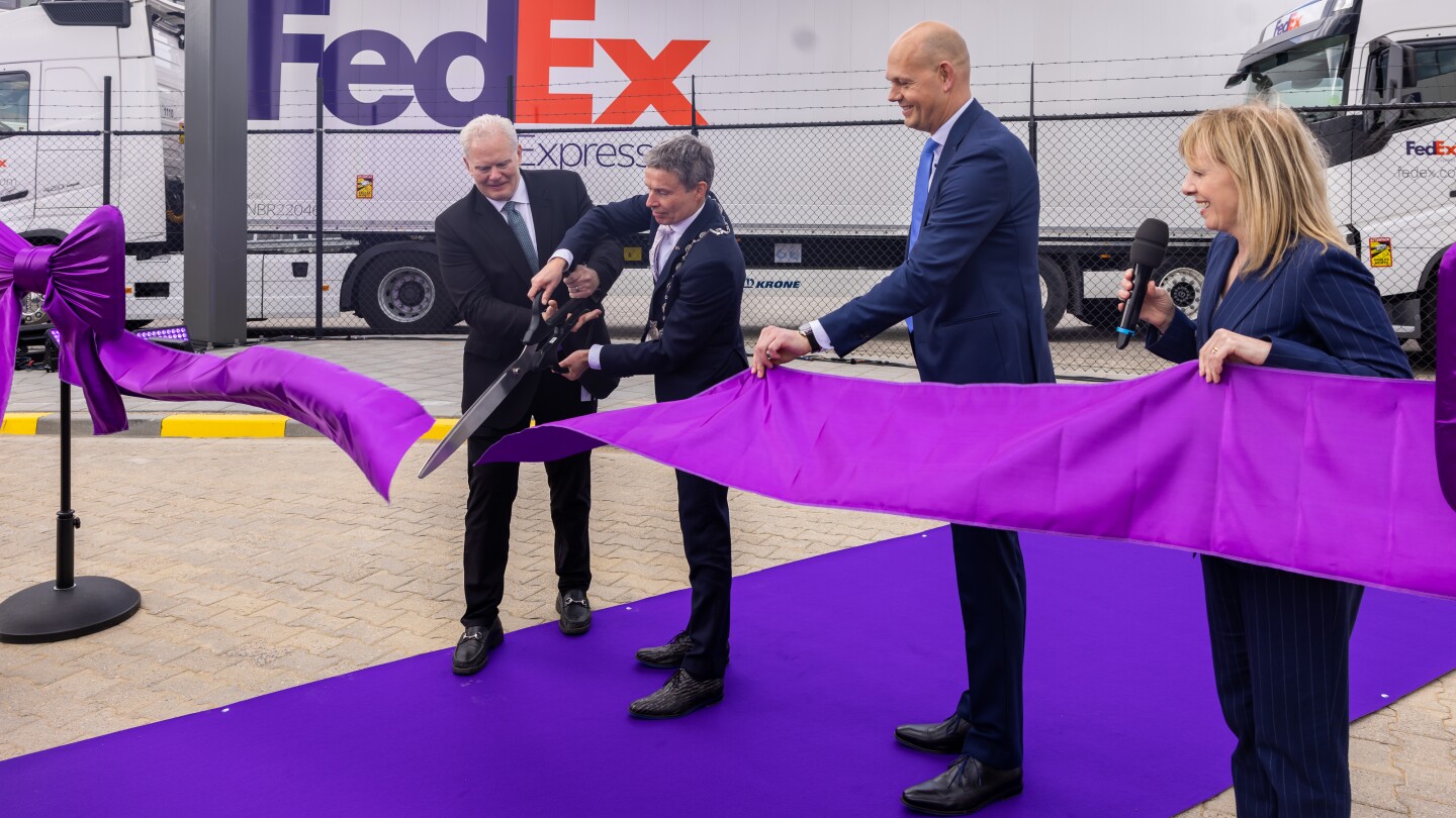 FedEx Express opent vernieuwde internationale Road Hub in Duiven