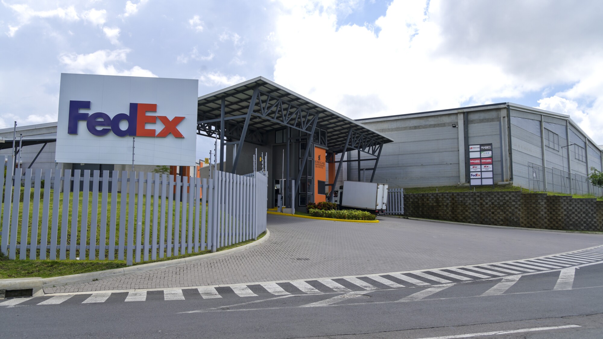 FedEx relocaliza sus operaciones en Costa Rica