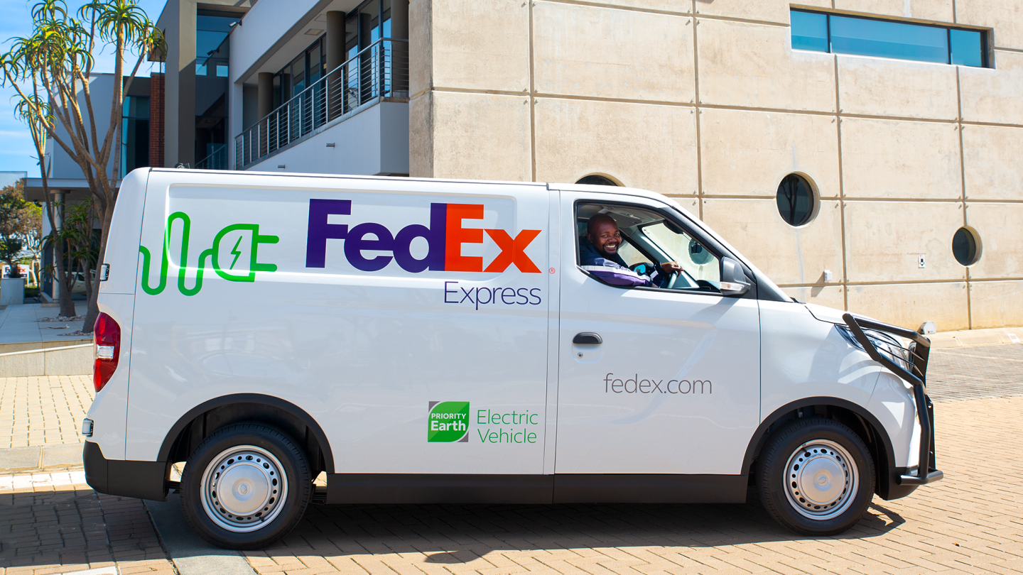 FedEx Deploys its First Zero-Tailpipe Emissions Electric Delivery ...