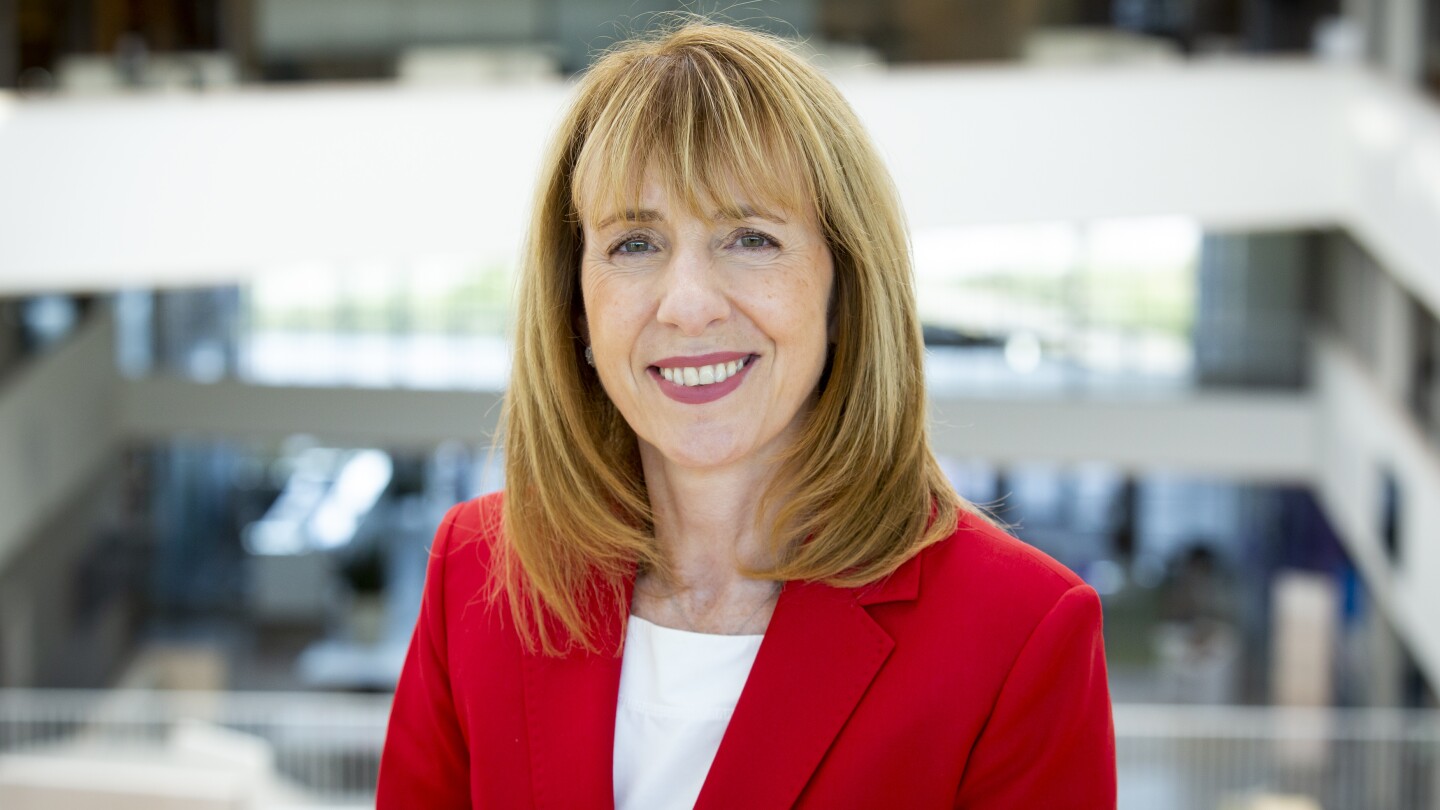 Karen Reddington, Regional President of Europe, to Retire